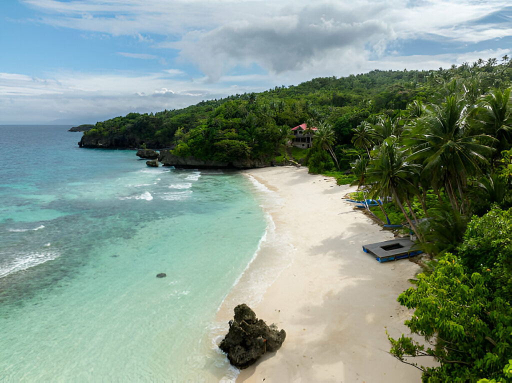 Exploring the Different Islands of Romblon